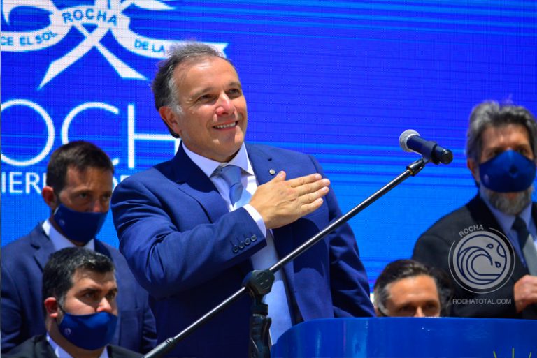 Dr.Alejo Umpiérrez asumió como intendente de Rocha – Rocha Total